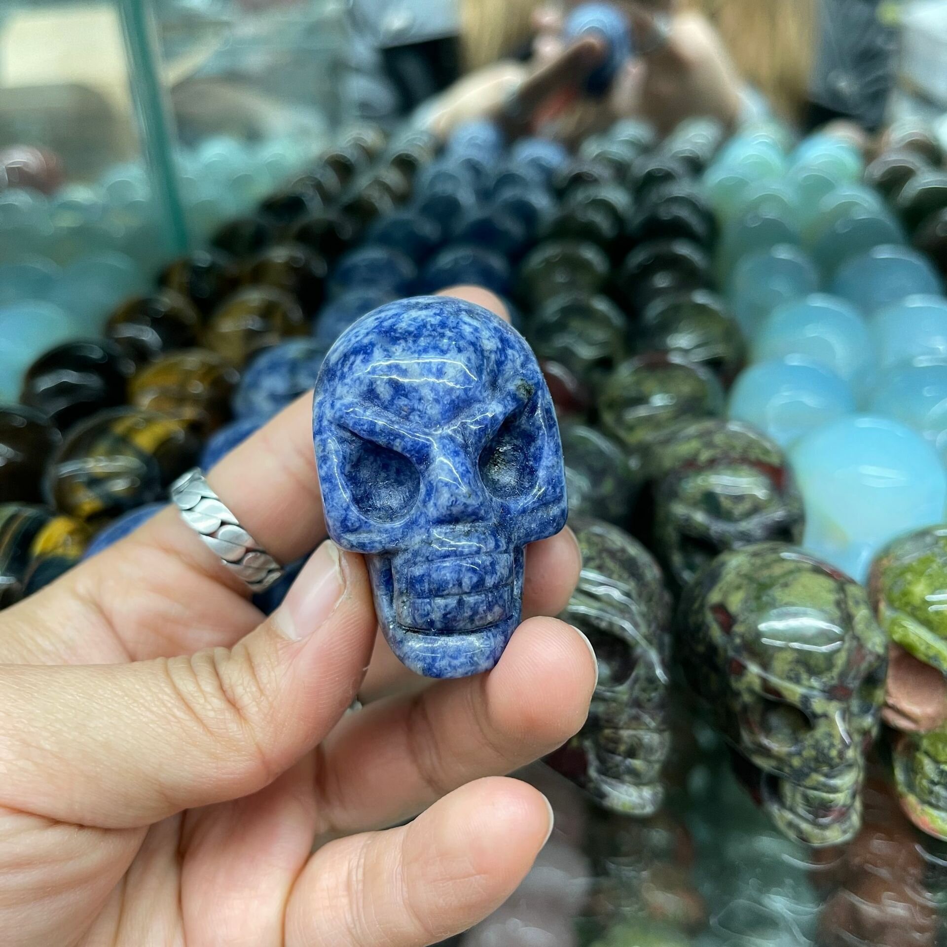 2inch Нефритовый Резной Череп Натуральный Необработанный Камень Полированный Призрачный Голова Хэллоуинское Украшение Кристальный Череп Орнамент