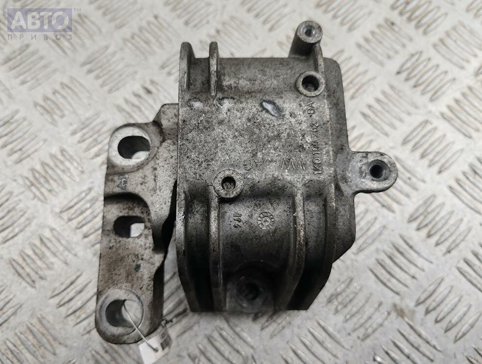 Подушка крепления двигателя Volkswagen Touran