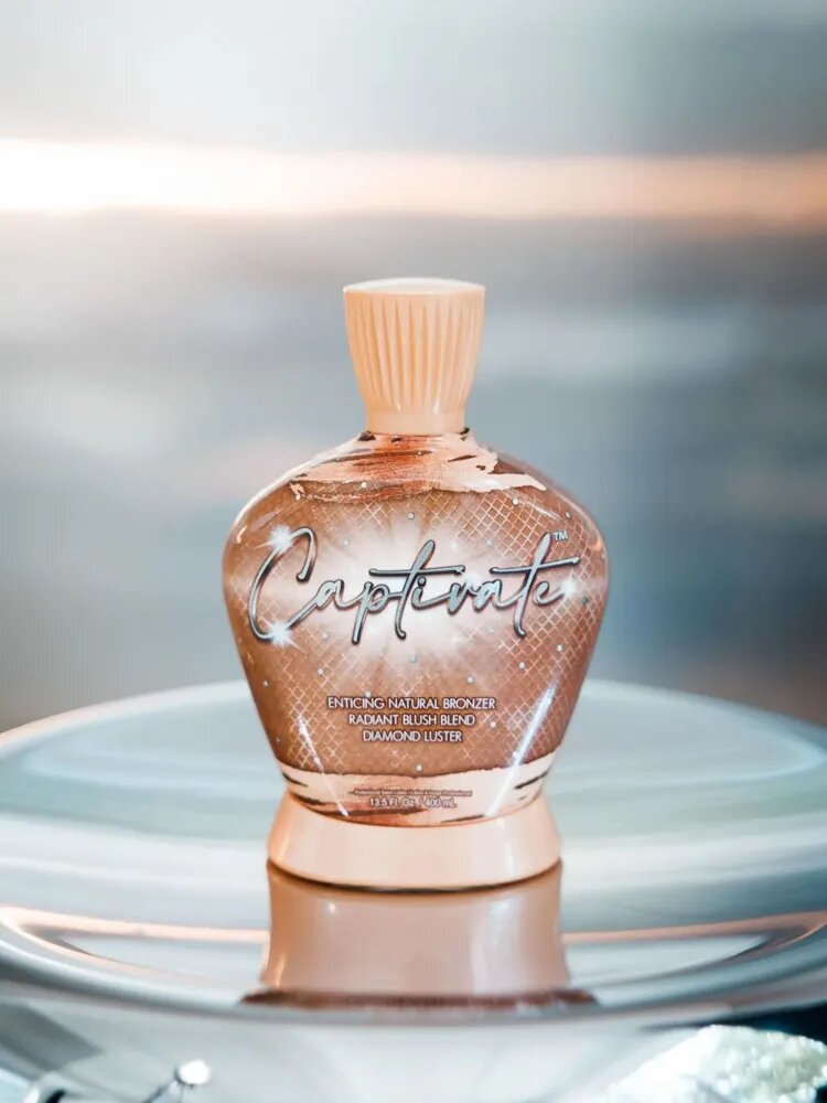 Designer Skin Captivate лосьон для загара с моментальным бронзированием и с сияющим комплексом