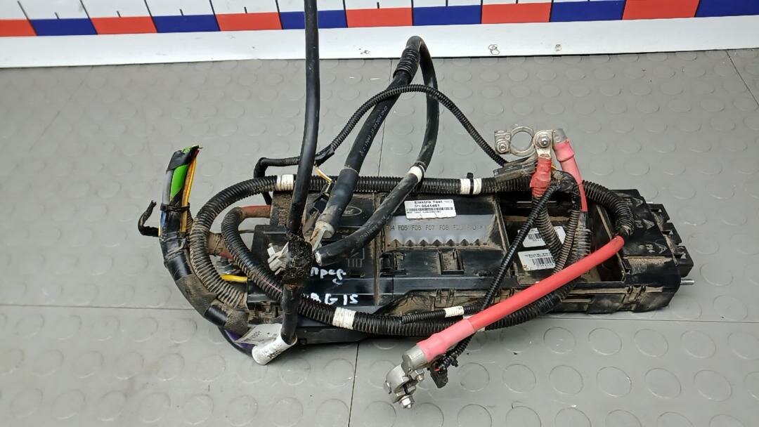 Блок предохранителей Ford Transit 8 2016 BK2T14B144BA