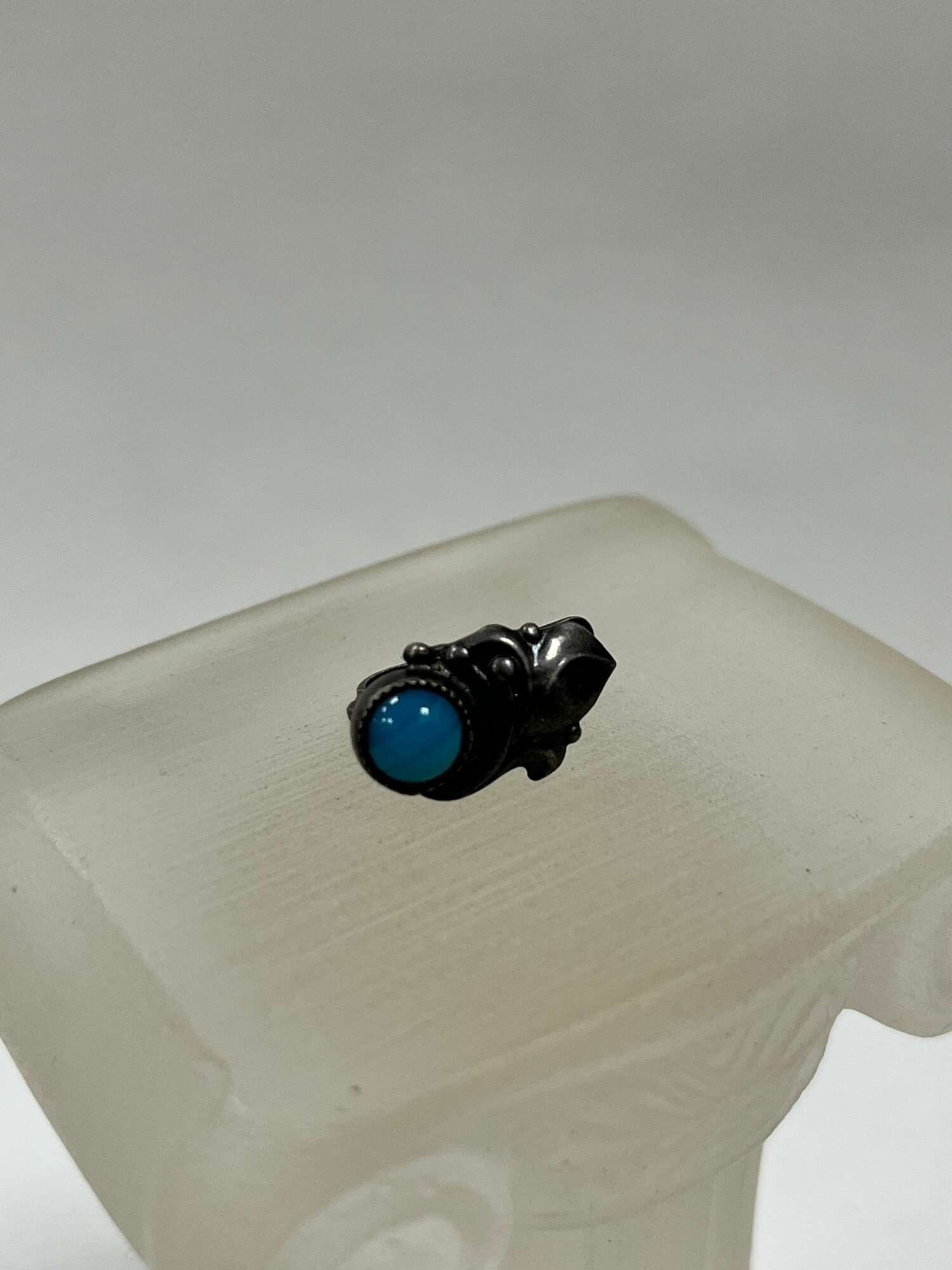 Советская мельхиоровая серьга, одиночка, синий халцедон, сделано в СССР