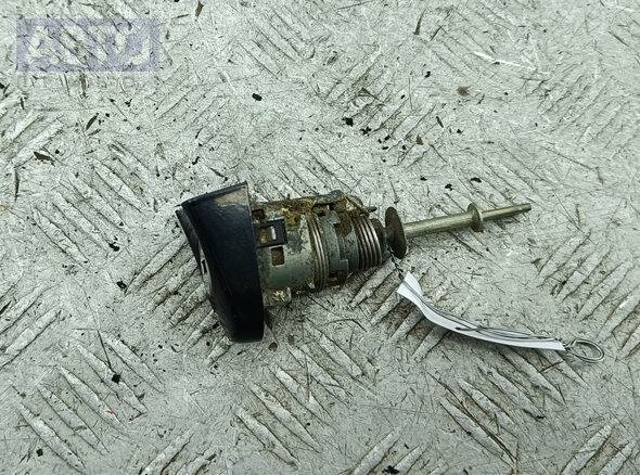 Личинка замка Volkswagen Touran