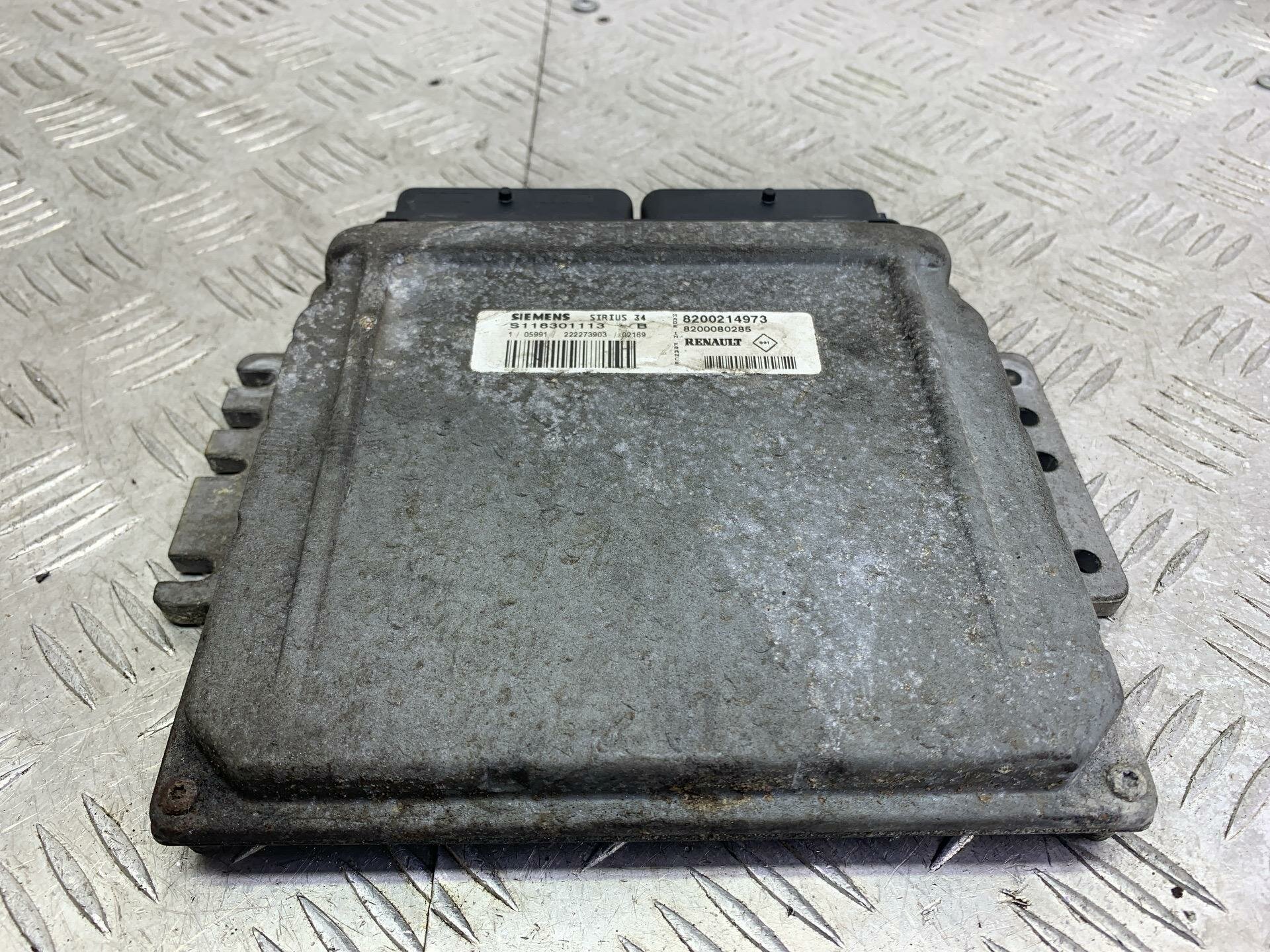 Блок управления двигателем Renault Megane рест. (1999 - 2003) 8200080285