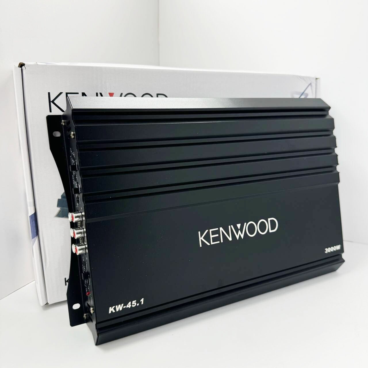 Автомобильный усилитель 3800w / 4-х канальный усилитель звука