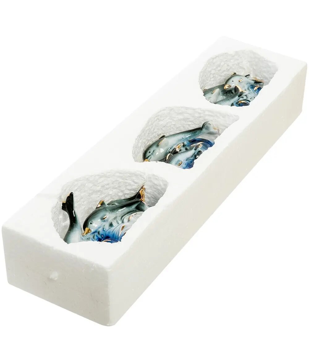 VS-411 Комплект из трех фигурок «Семейства дельфинов»