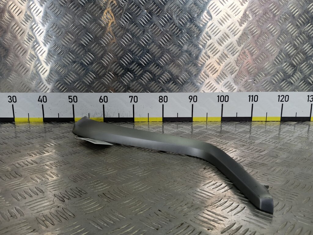 Накладка декоративная Б/У для SUZUKI Grand Vitara II (2005—2008) 7386065J0