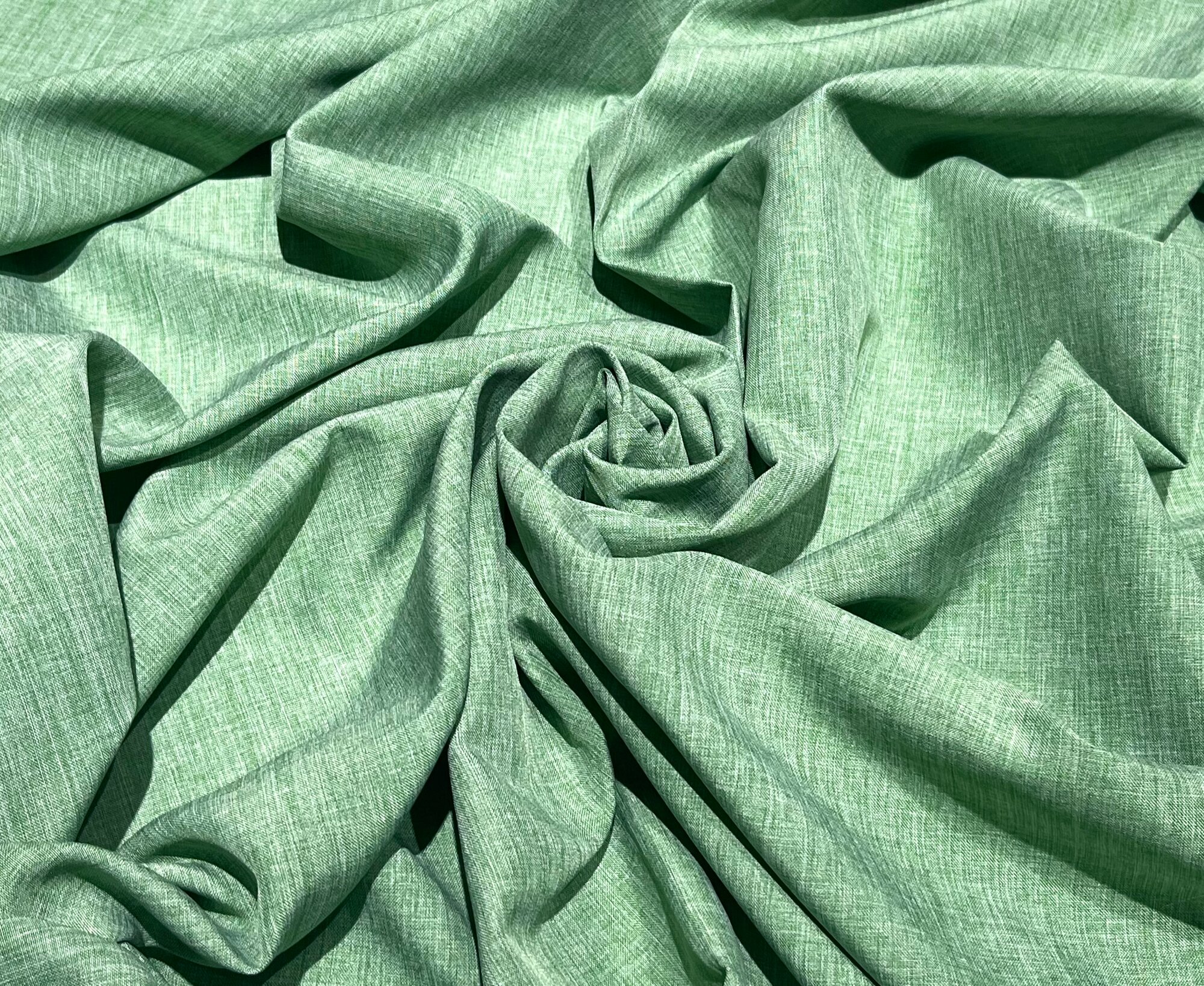 Ткань Костюмная, мятный цвет, плотность 240 гр, износостойкая, любой метраж кратный 1м
