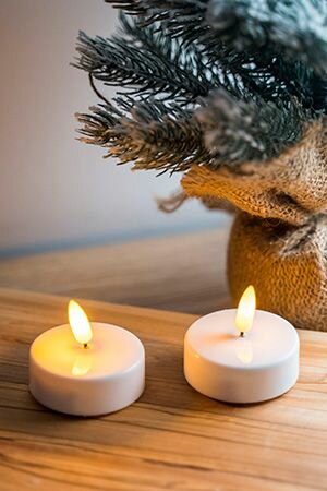 Светодиодные чайные свечи BIG SIZE, белые, тёплые белые мерцающие LED-огни, 'натуральный фитилёк', 6 см (2 шт.), таймер, батарейки, Kaemingk (Lumineo) 485959