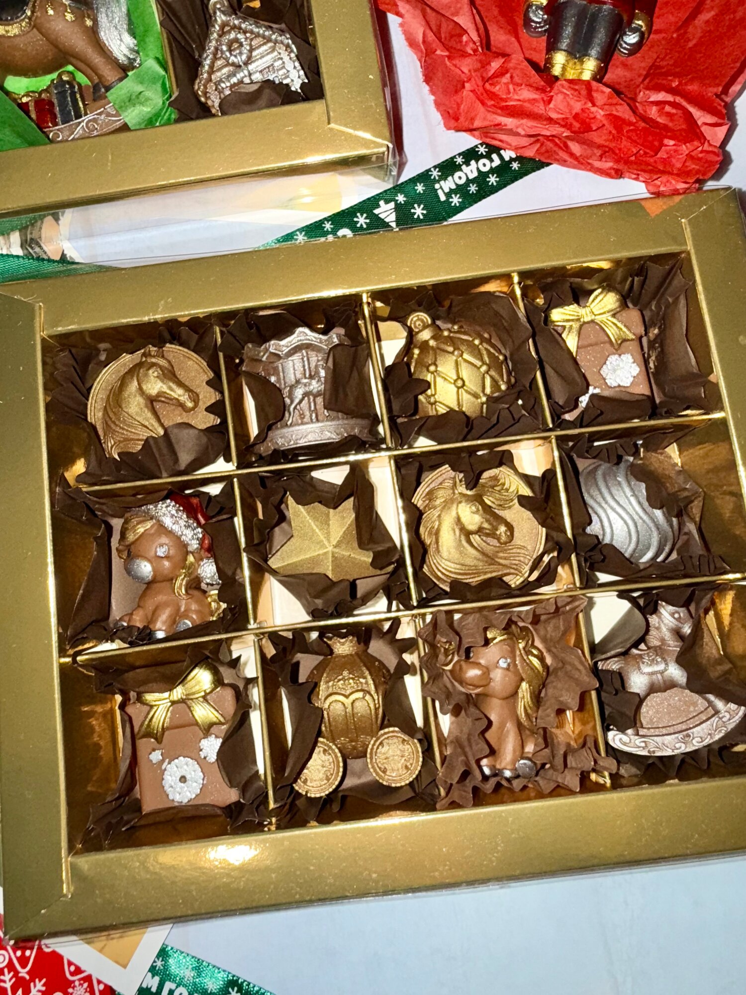 Новогодний шоколадный набор, ручной работы, с символом Нового года, 12 конфет