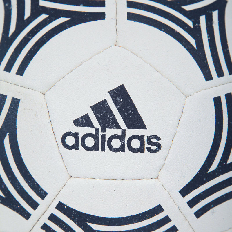 Мяч для футзала ADIDAS TANGO SALA AZ5192, белый , размер 4(FUTS)
