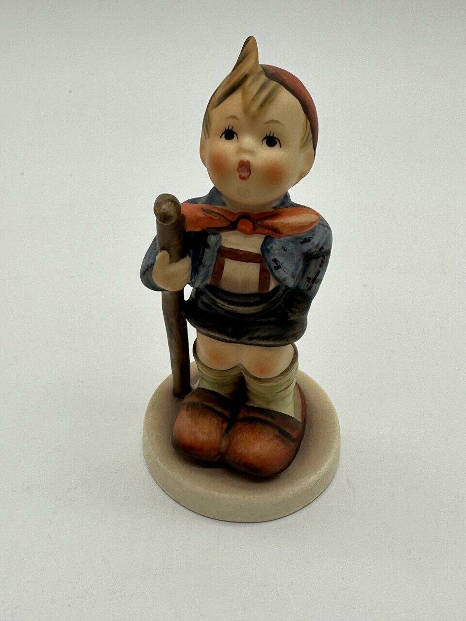 Статуэтка Hummel Goebel фарфор Маленький путешественник Фрг винтажный