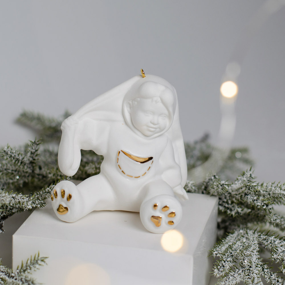 Елочное украшение Ярославская керамическая мануфактура "Малыш Зайчонок", фарфор, ручная роспись, 9х11,5см