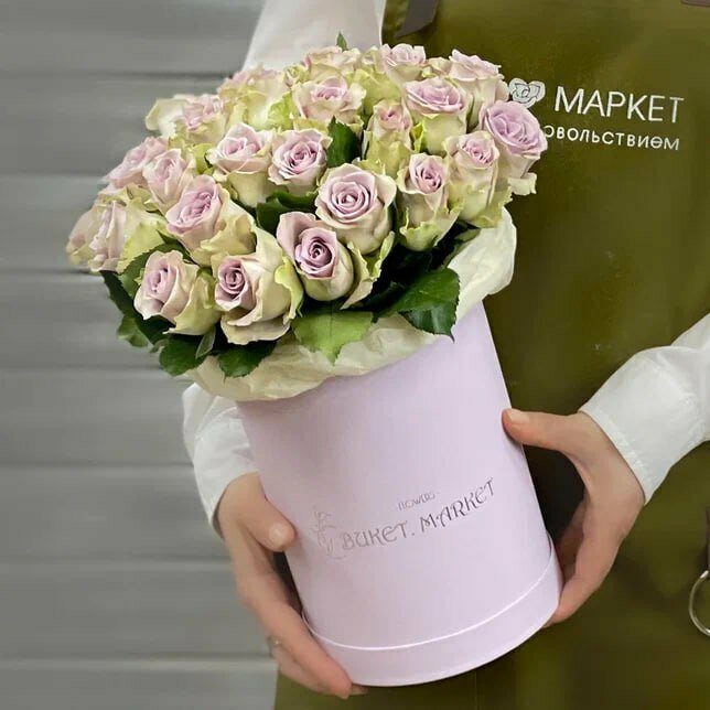 Монобукет Букет Маркет, из Кенийских Роз, в Шляпной Коробке, Сиреневый, 19 Роз