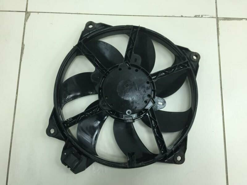 Вентилятор радиатора Renault Fluence 2010-2017 кат.номер: 214819037R