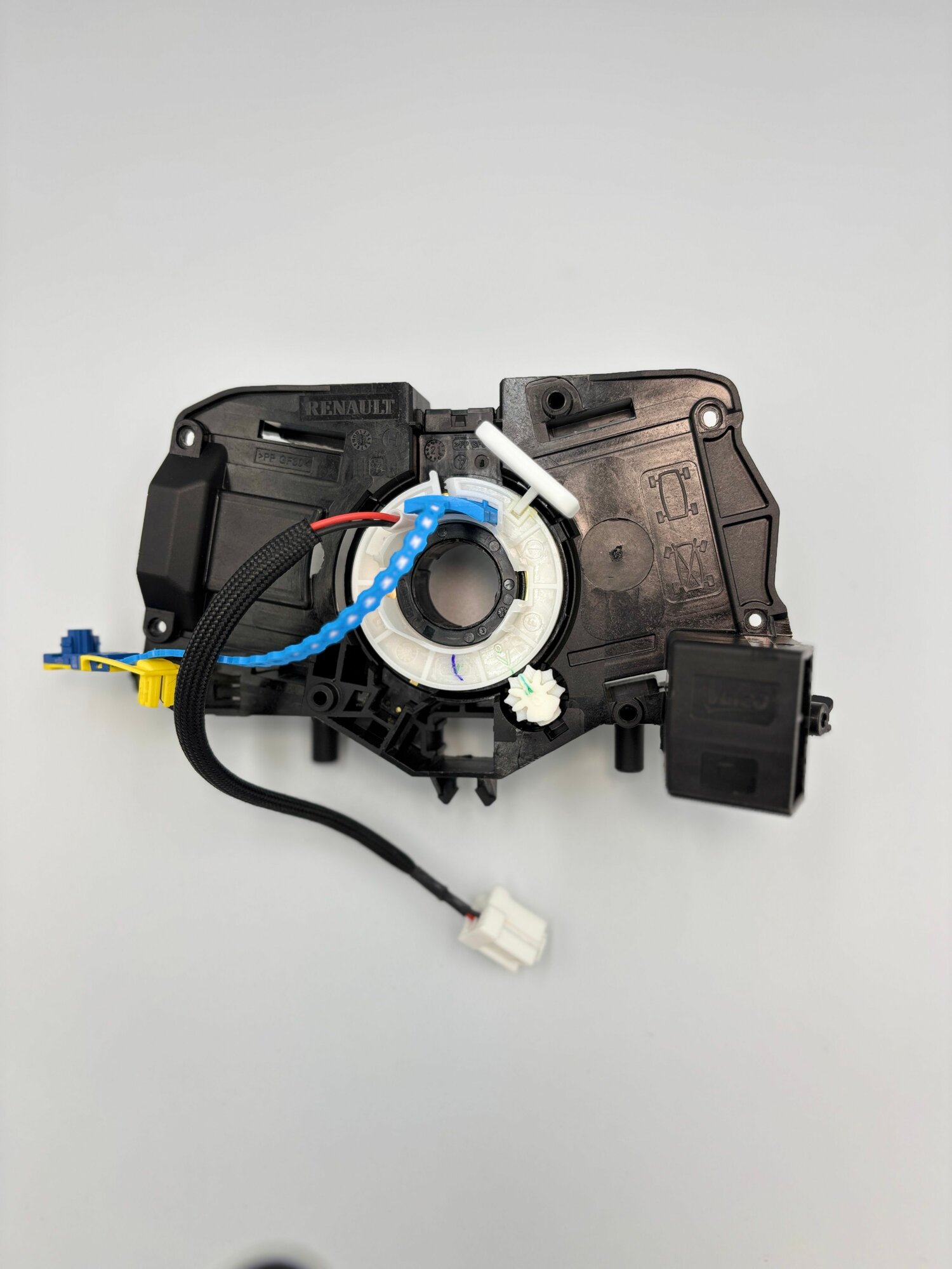 Шлейф подрулевой Renault Logan 2/Логан 2/Sandero 2/Сандеро 2/Duster 2015г. в.>рестайлинг без круиза 255675385R оригинал