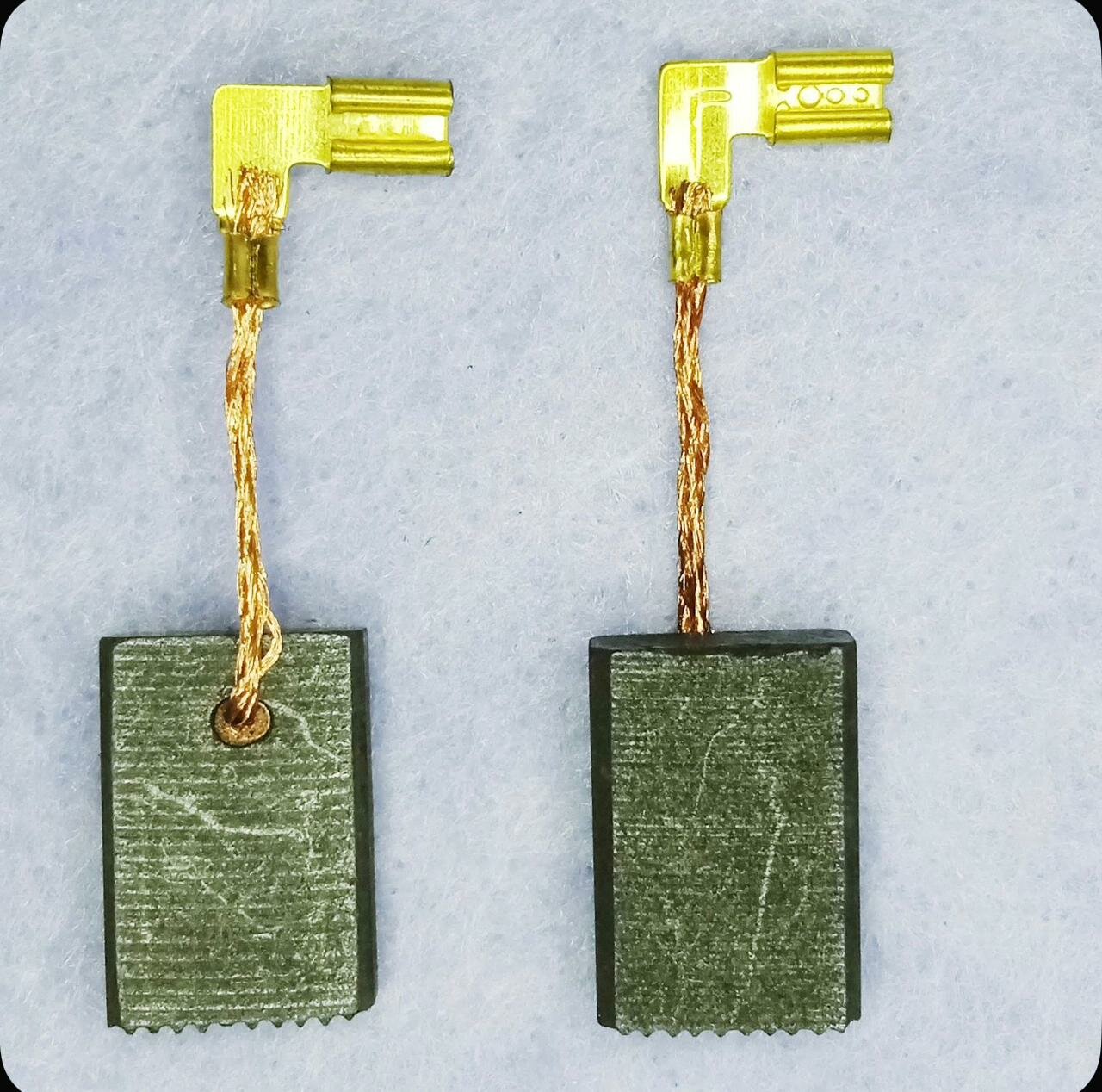 Угольные щетки Makita HR2470