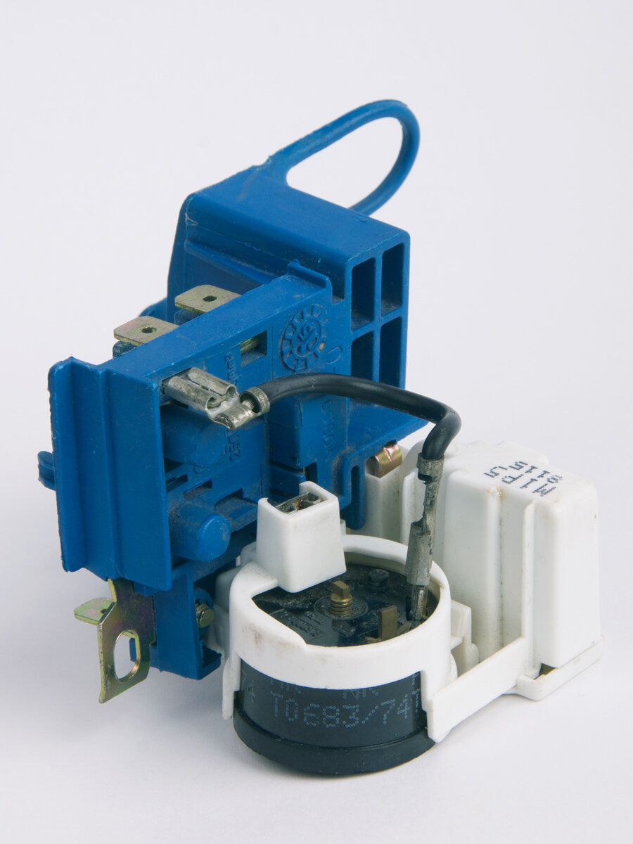 Реле пускозащитное M1P5 8115 (023850)