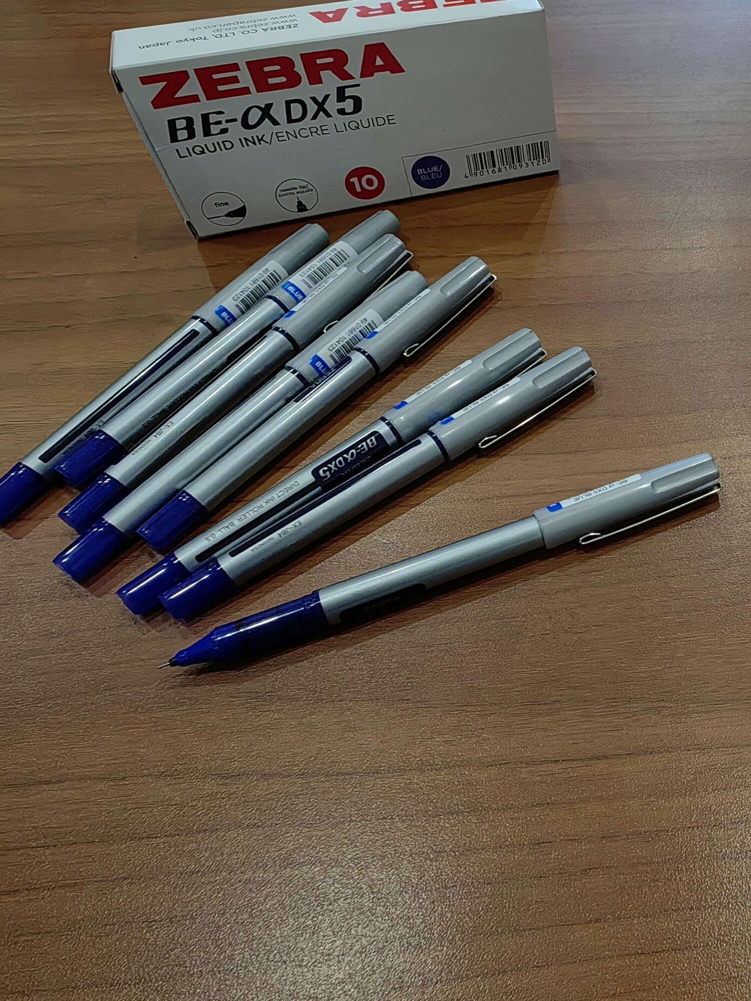 Ручка-роллер Zebra "Zeb-Roller DX5", корпус серебристый, узел 0,5 мм, линия 0,3 мм, синяя