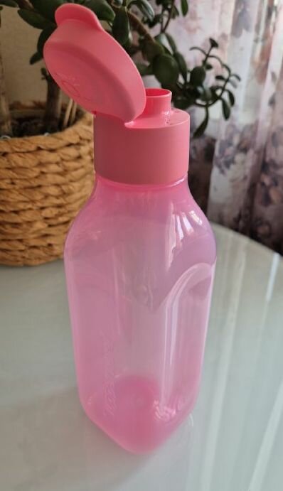 "Эко-бутылка" Tupperware 1 л. с клапаном бледно-розовая.