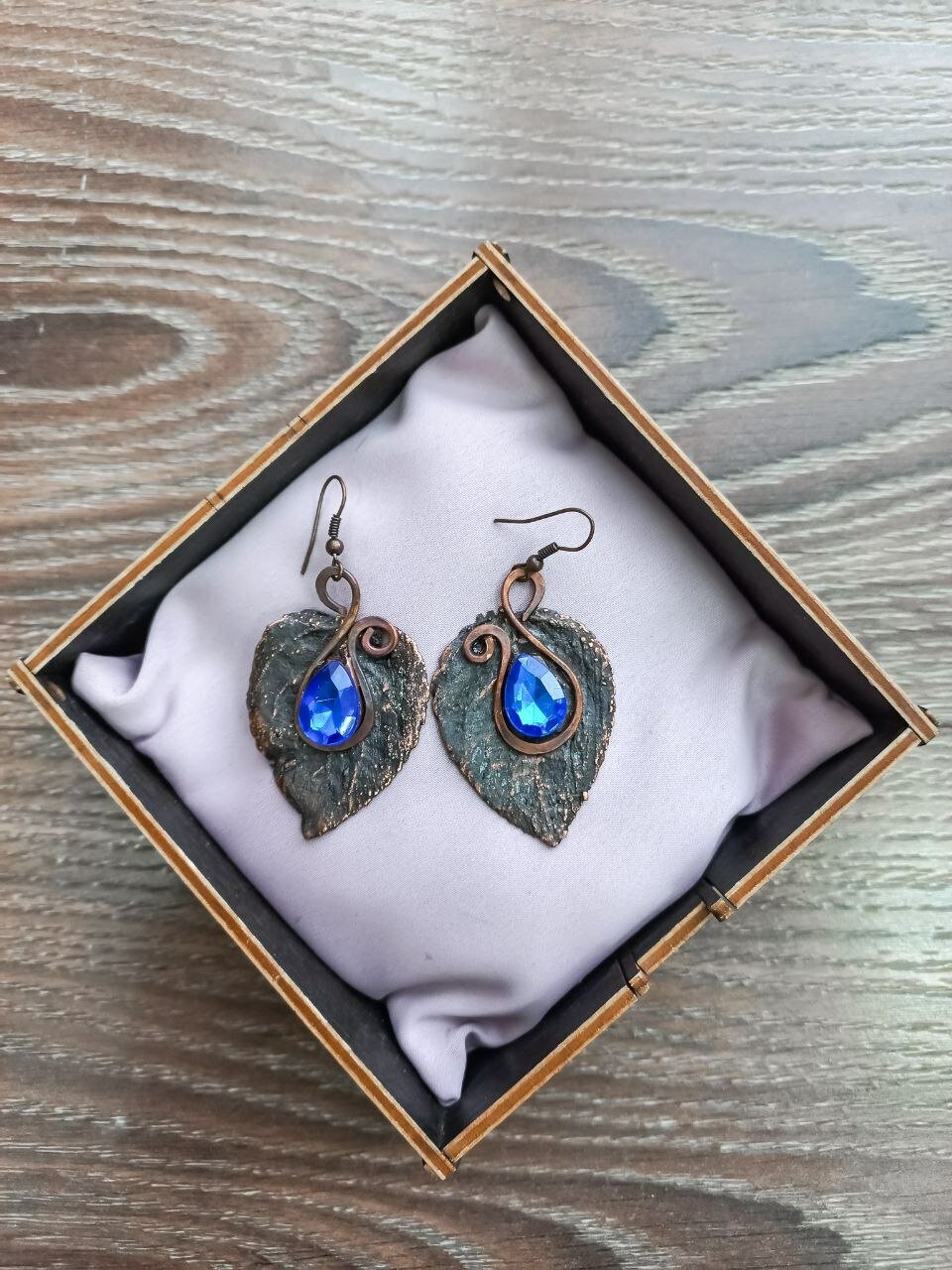 Серьги, искусственный камень