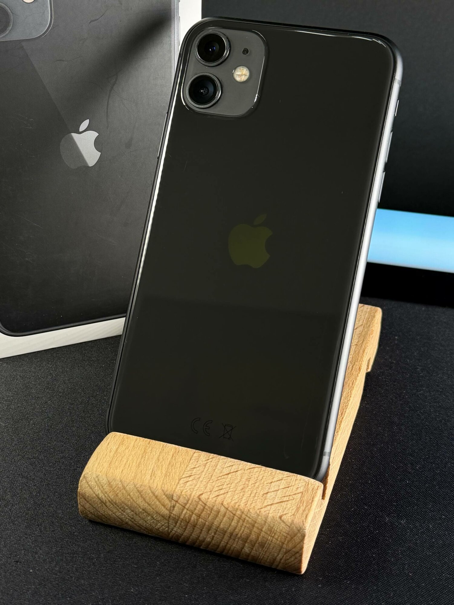 Смартфон Apple iPhone 11, 64gb, Black , RU, nano SIM + eSIM