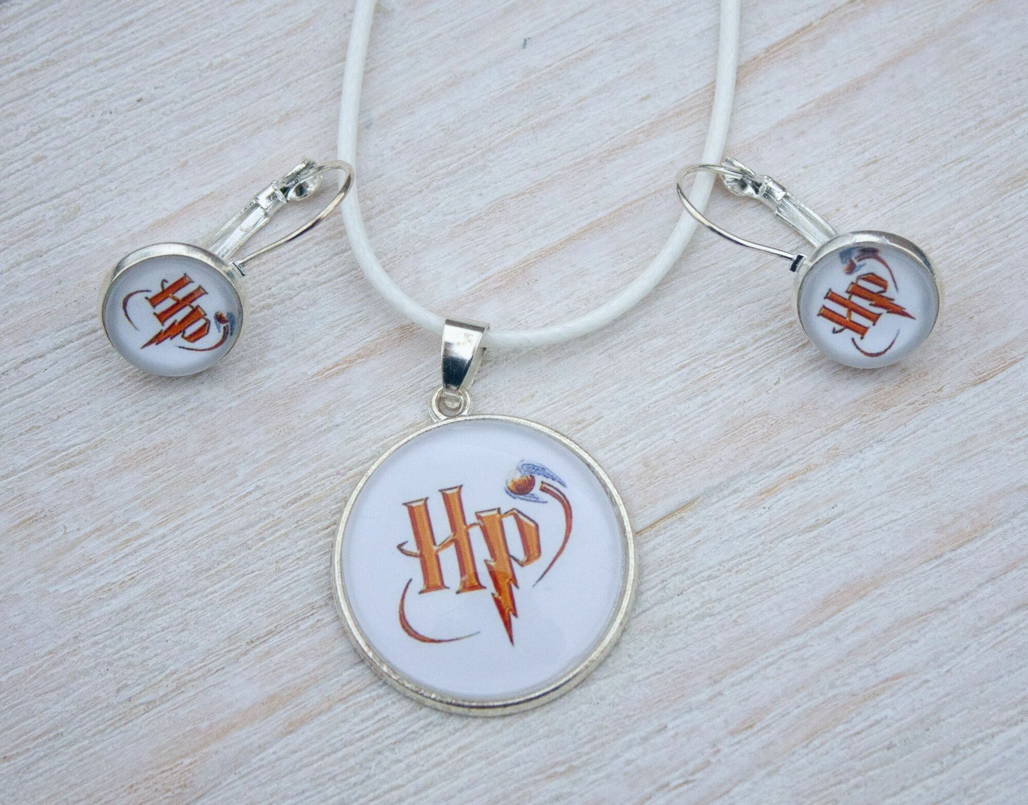 Комплект серег, стекло