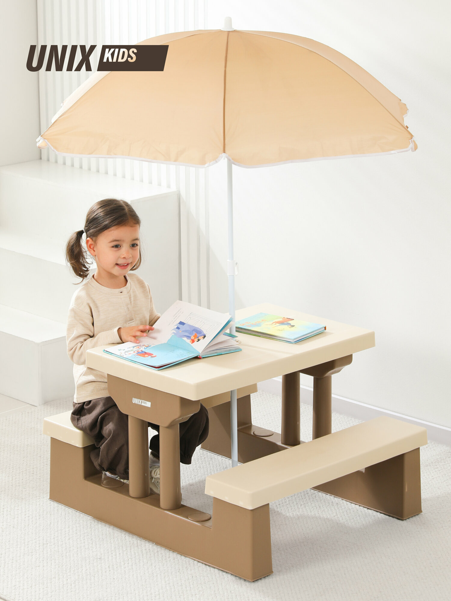 Детский стол с лавочками и зонтиком UNIX Kids Garden для дома, улицы, дачи пластиковый Camel 70x90 см