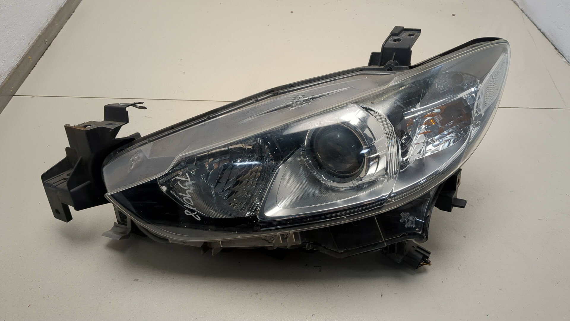 Фара (передняя) левая Mazda 6 (GJ) Б/У