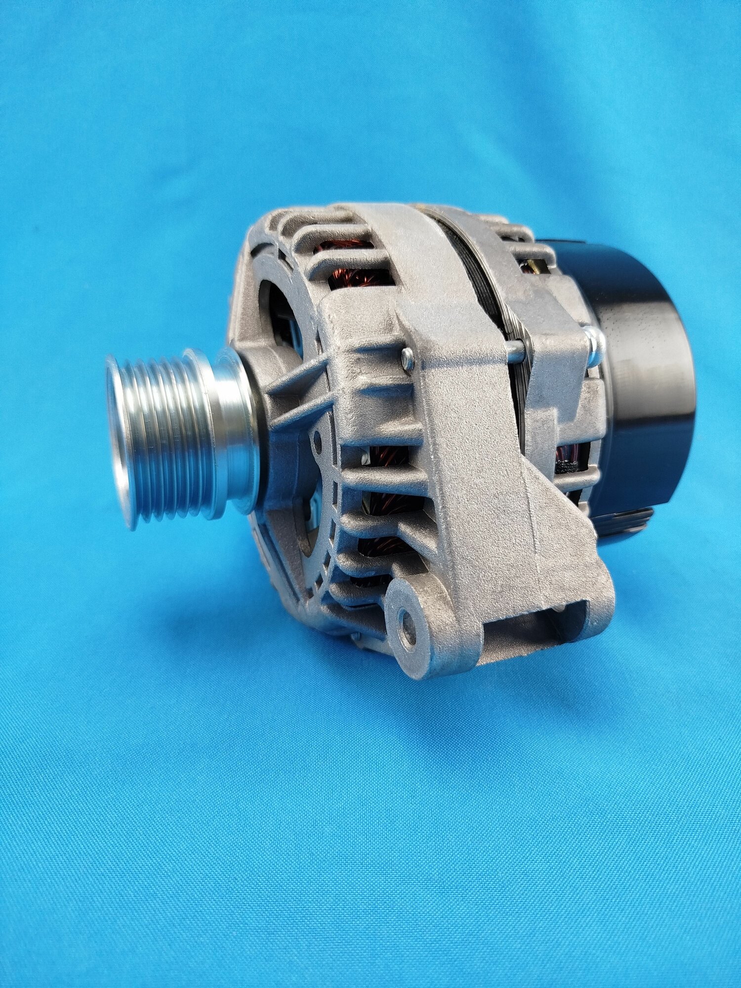 Генератор "БАТЭ" для а/м ГАЗ, УАЗ дв.405, 409 тонкое ухо