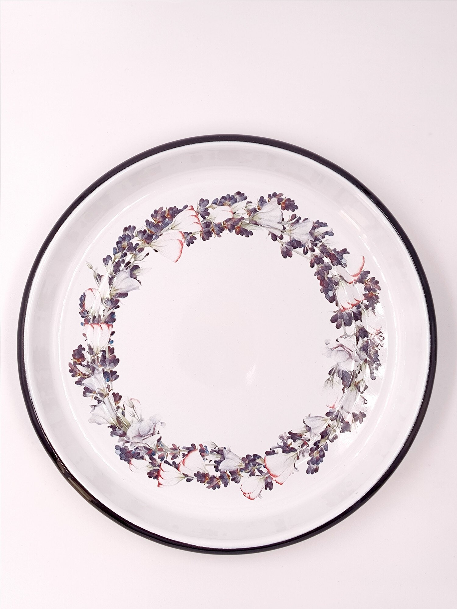 Тарелка эмалированная Эмалика "Лаванда и эустома" 22 см