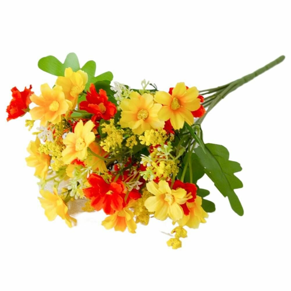 Маленькие искусственные цветы-ромашки