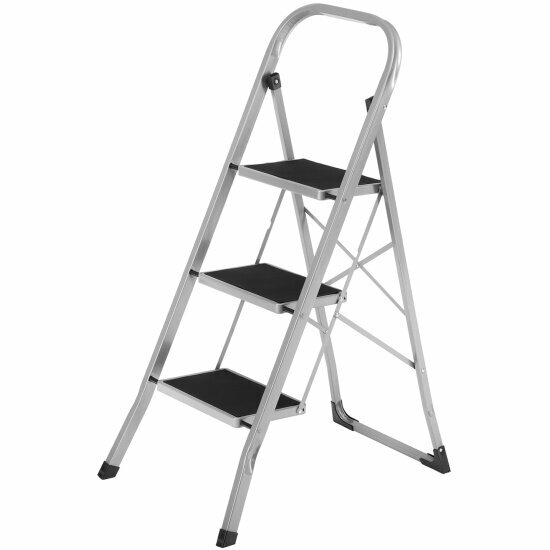 Стремянка Сибртех стальная 3 широкие ступени 20х30 см с полимерным покрытием 97727