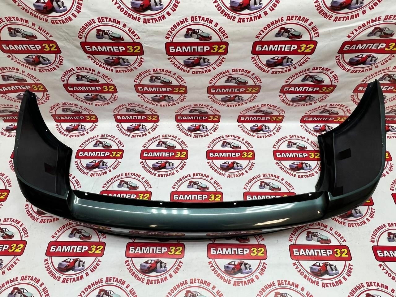Бампер Приора задний хэтчбек 21724, цвет Сочи