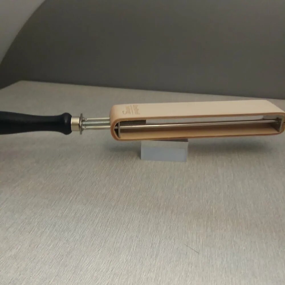 Ремень двухсторонний для правки опасной бритвы Exporter Solingen Германия 57 Rindleder