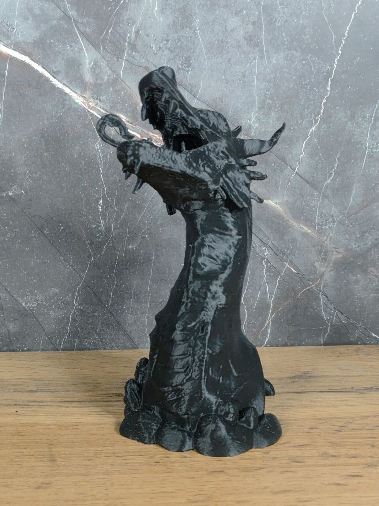 Дракон из подземелья, башня для кубиков, dnd dice tower