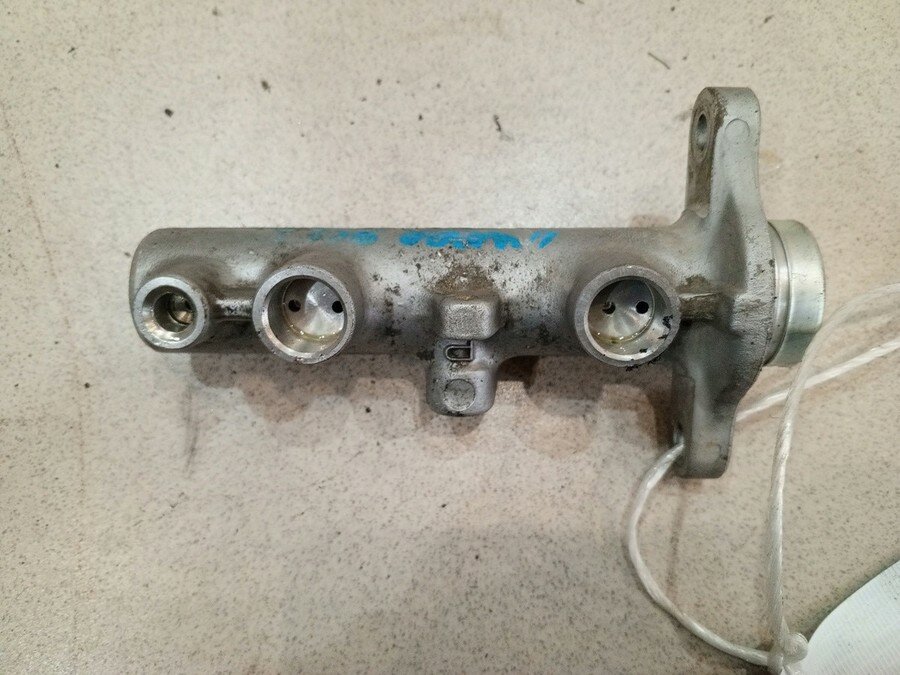 Цилиндр тормозной главный от Mitsubishi Lancer 9 CS 2000-2008