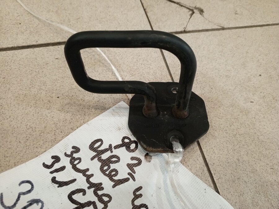 Ответная часть фиксатора спинки сиденья от Ford Focus 2 2008-2011