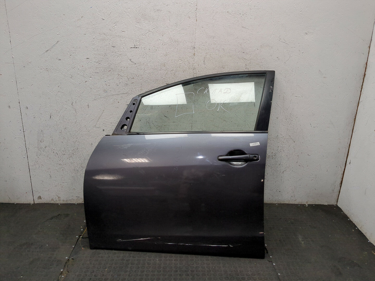 Дверь боковая (легковая) левая передняя Mitsubishi Grandis Б/У