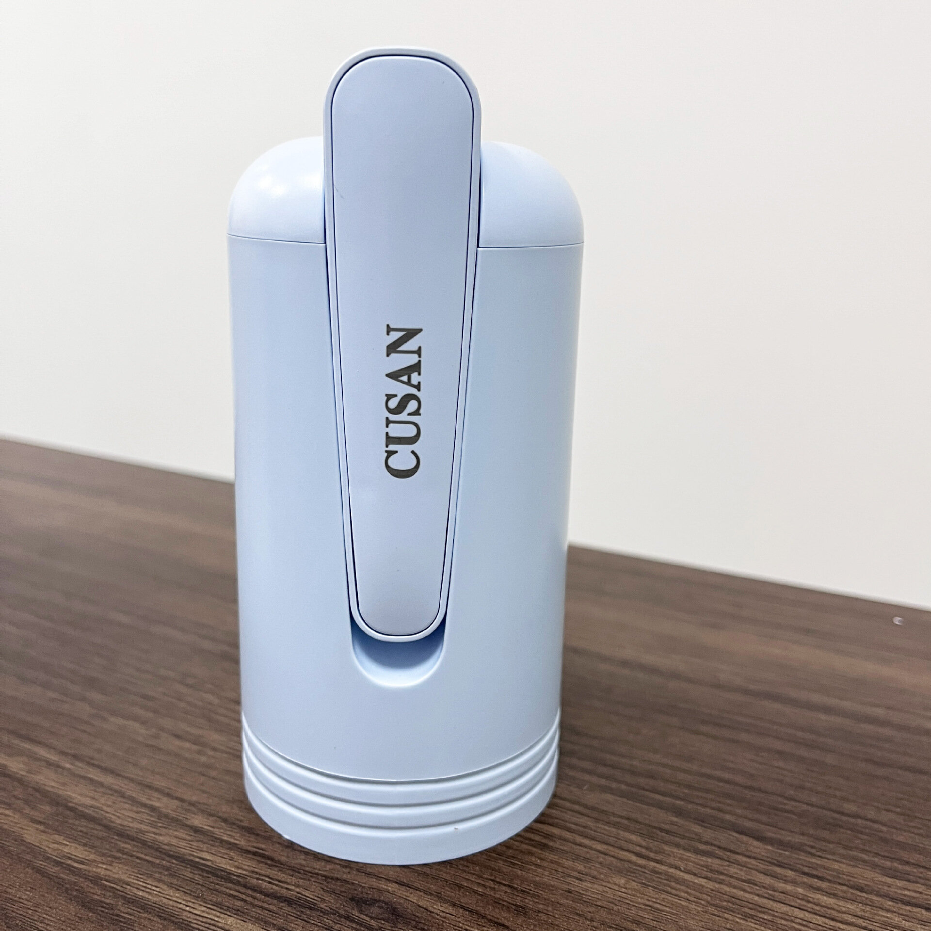 В наличии оптом складной диспенсер для бутилированной воды с автоматической зарядкой через USB