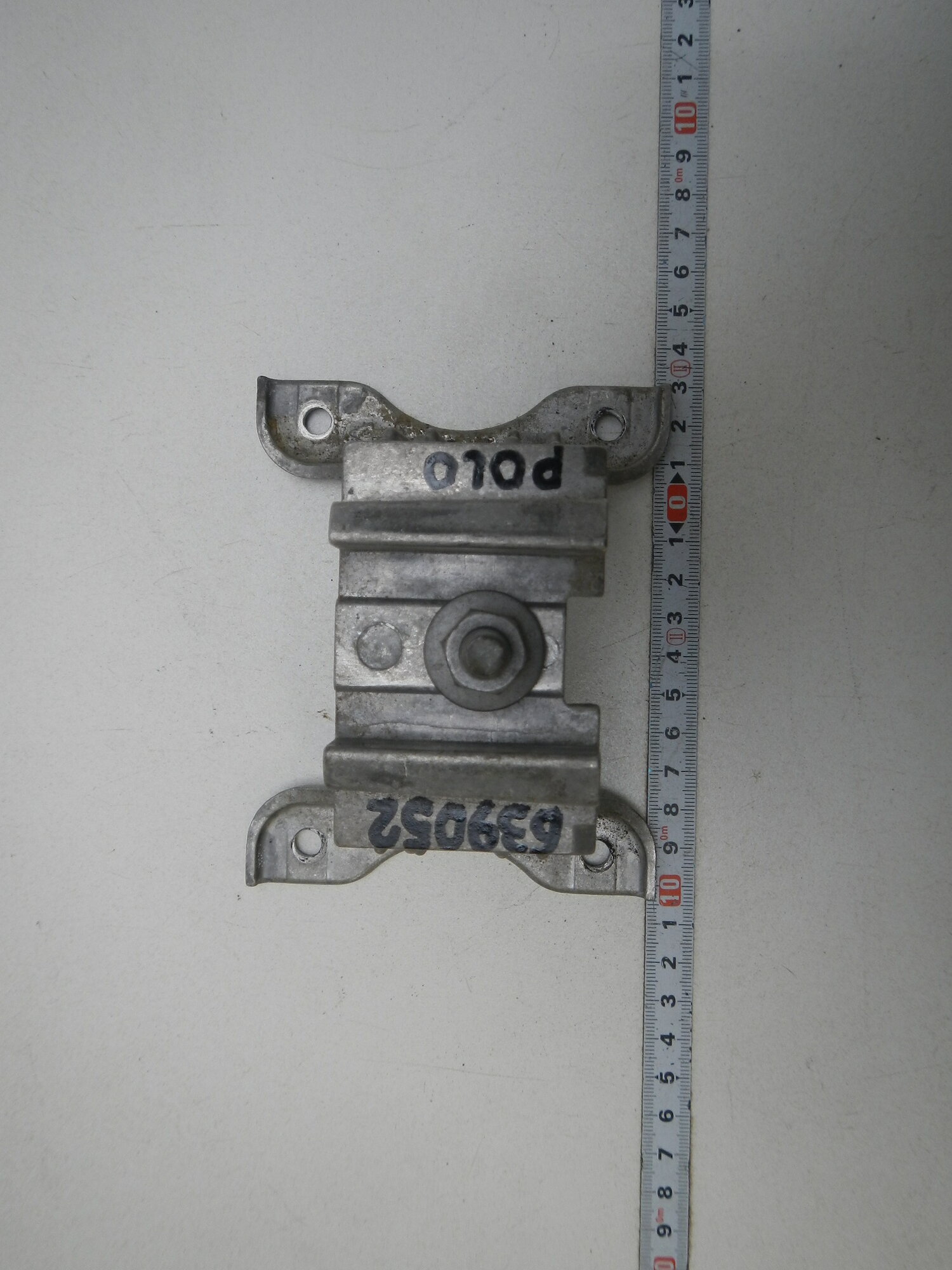 Б/У Кронштейн (сопут.товар), Volkswagen (Фольксваген)-POLO (SED RUS) (11-) VOLKSWAGEN POLO (Sed RUS) (11-) подлокотника Б...