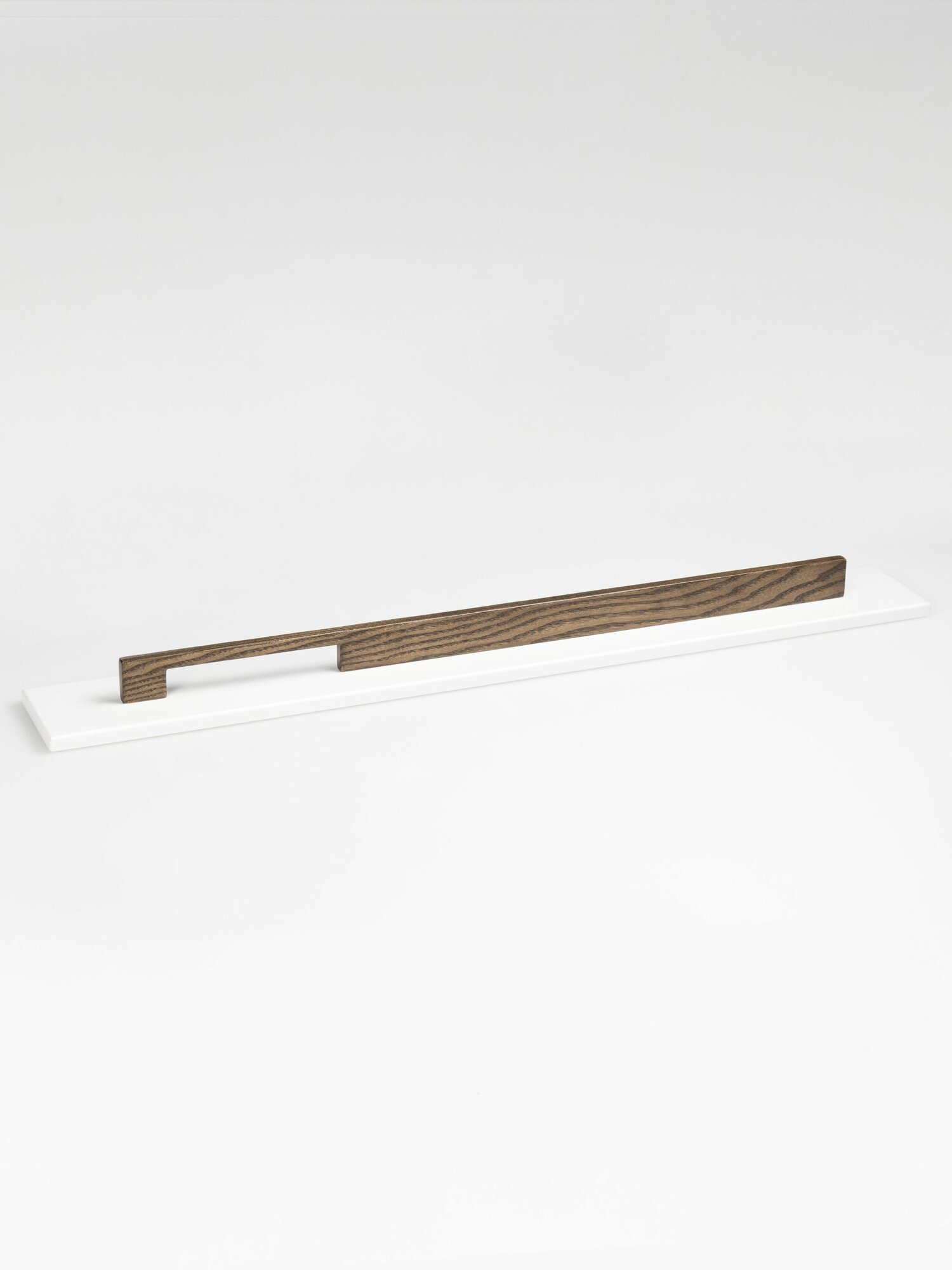 Ручка мебельная, деревянная, длинная 540 мм, скоба, коричневая, для кухни или кухонной мебели, шкафа, модель: "Clapton 540" 1 шт.