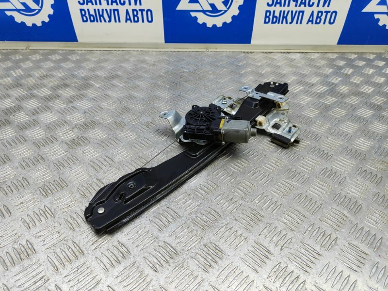 Б/У Стеклоподъемник электр. передний левый Chevrolet Cobalt 2 T250 / Шевроле Кобальт 2 T250 1.5 В15D2 (L2C) 106 Л.С 2013