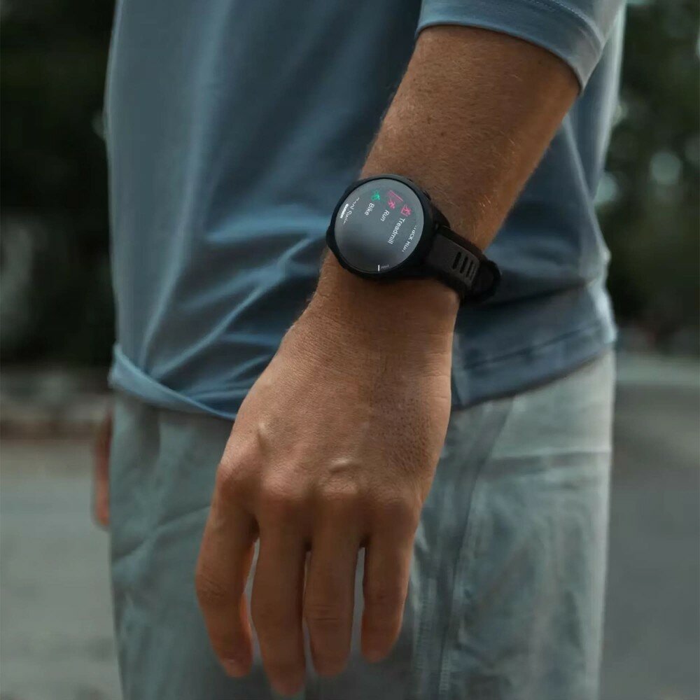 Смарт-часы Garmin Forerunner 165 Music, AMOLED черный с серым гипоаллергенным ремешком, 010-02863-30, европейская версия