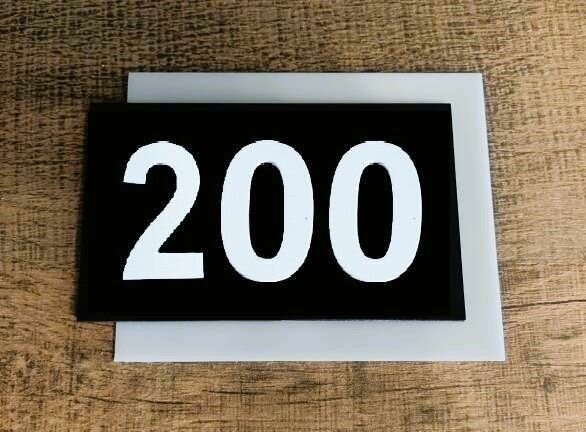 Цифры на дверь, табличка с номером черная 200