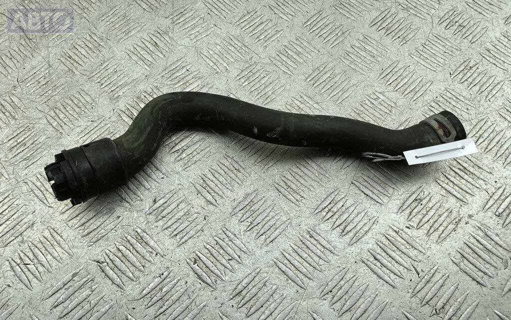 Патрубок отопителя (печки) Opel Astra H (2004-2009)