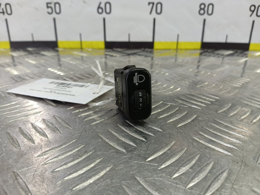 Кнопка регулировки фар Б/У для MERCEDES-BENZ Sprinter W906 (2006—2019) A0005445931