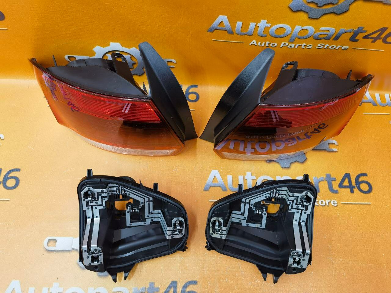 Задние фонари с платами задних фонарей Фольксваген Поло Рестайл 2014-2020