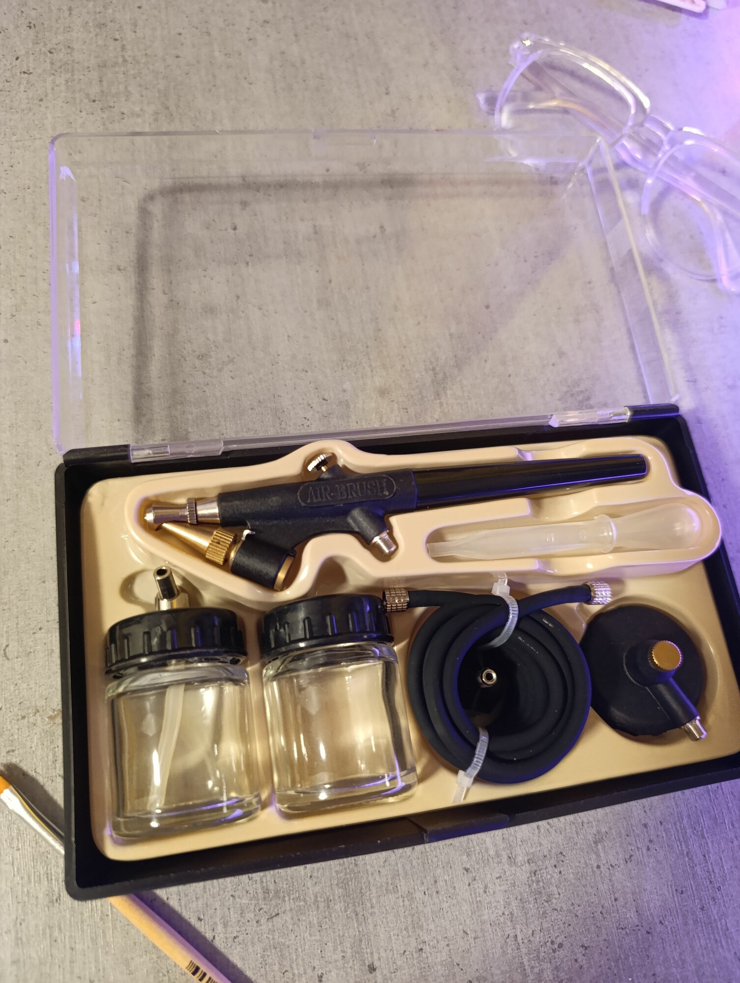 Аэрограф одинарного действия, сопло 0.25-0.8мм