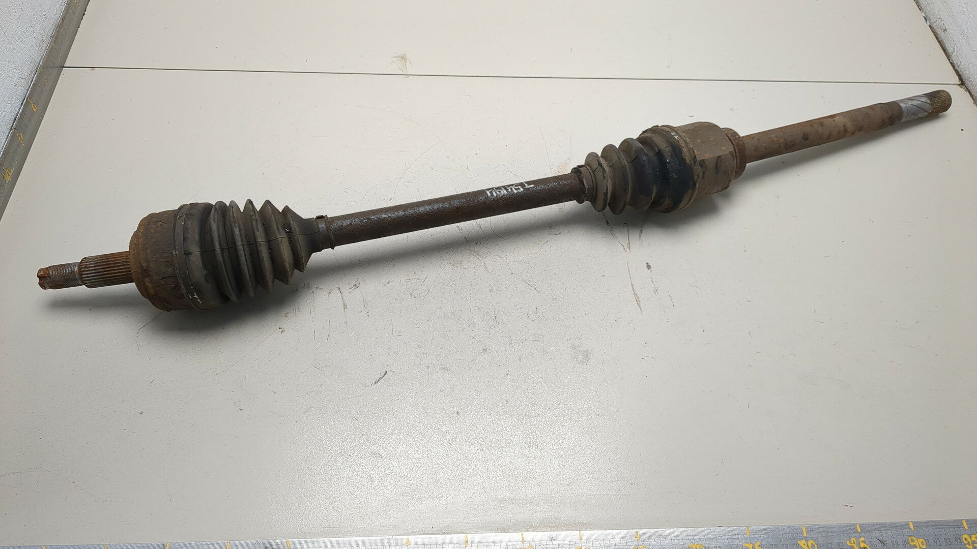 Полуось (вал, шрус) правая передняя Renault Master 2010- Б/У