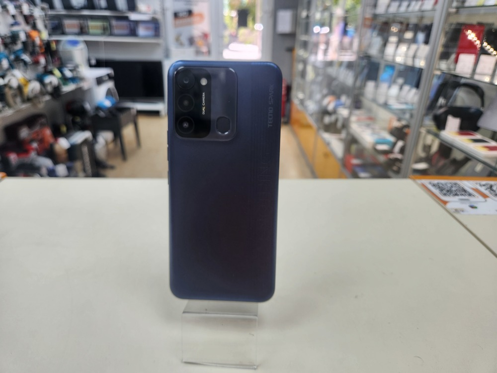 Смартфон TECNO Spark 8C 4/64 ГБ, Dual nano SIM, черный магнит, б/у, уценка